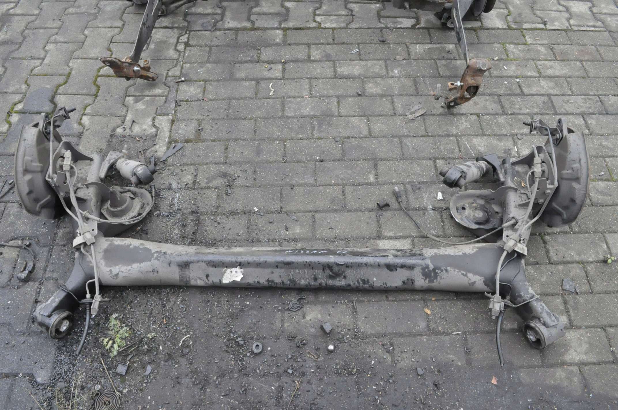 NISSAN QASHQAI II J11 LIFT ZAWIESZENIE BELKA TYŁ - Shrot.pl NISSAN QASHQAI II J11 LIFT ZAWIESZENIE BELKA TYŁ - Shrot.pl